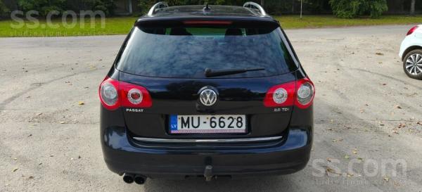Volkswagen Passat B6 2009 Rīga vietnē Melns Volkswagen Passat B6 2009 Rīga, ar dzinēja tilpumu 2.00 L un nobraukumu 176 tūkst. km par 3900 €, foto 9 vietnē AUTOMOTO.COM.LV
