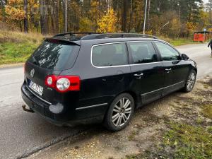 Black Volkswagen Passat B6 2010 in Riga, with an engine capacity of 2.00 L and mileage of 360 thousand km for 1200 €, photo 3 on AUTOMOTO.COM.LV