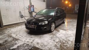 Melns Volkswagen Passat B6 2010 Preiļi, ar dzinēja tilpumu 2.00 L un nobraukumu 404 tūkst. km par 1770 €, foto  vietnē AUTOMOTO.COM.LV