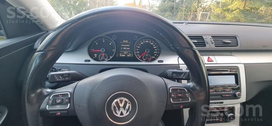 Black Volkswagen Passat B6 2010 in Riga, with an engine capacity of 2.00 L and mileage of 253 thousand km for 2750 €, photo 12 on AUTOMOTO.COM.LV