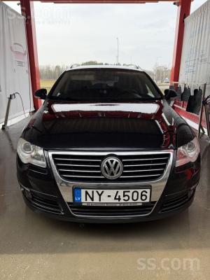 Black Volkswagen Passat B6 2010 in Jurmala, with an engine capacity of 2.00 L and mileage of 277 thousand km for 3500 €, photo 1 on AUTOMOTO.COM.LV