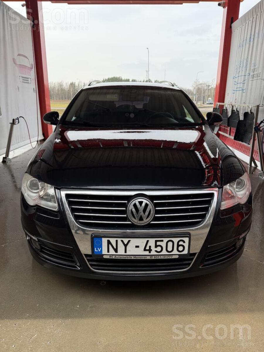 Black Volkswagen Passat B6 2010 in Jurmala, with an engine capacity of 2.00 L and mileage of 277 thousand km for 3500 €, photo 1 on AUTOMOTO.COM.LV