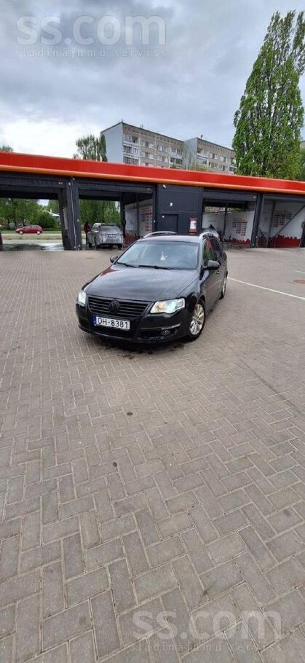 Black Volkswagen Passat B6 2010 in Riga, with an engine capacity of 2.00 L and mileage of 350 thousand km for 2300 €, photo 6 on AUTOMOTO.COM.LV