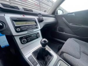 Melns Volkswagen Passat B6 2010 Rīga, ar dzinēja tilpumu 2.00 L un nobraukumu 0 tūkst. km par 3800 €, foto 10 vietnē AUTOMOTO.COM.LV