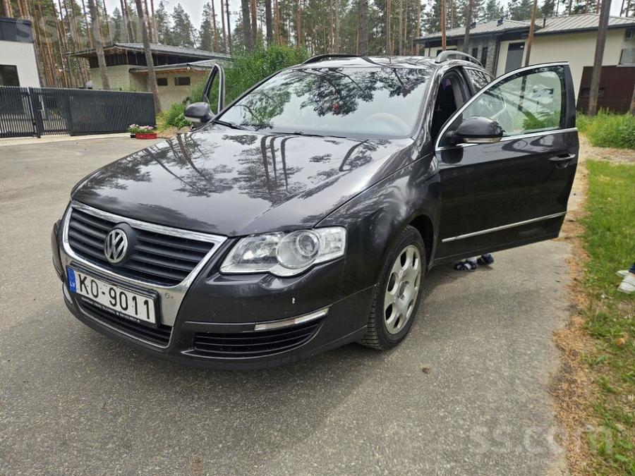 Черный Фольксваген Пассат Б6 2010 в Валмиера, объемом двигателя 2.00 л и пробегом 331 тыс. км за 1990 €, фото 1 на AUTOMOTO.COM.LV