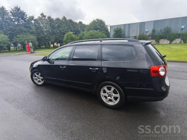 Black Volkswagen Passat B6 2010 in Liepaja, with an engine capacity of 1.40 L and mileage of 296 thousand km for 2300 €, photo 11 on AUTOMOTO.COM.LV