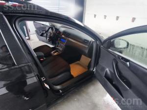 Black Volkswagen Passat B6 2010 in Liepaja, with an engine capacity of 1.40 L and mileage of 296 thousand km for 2300 €, photo 12 on AUTOMOTO.COM.LV