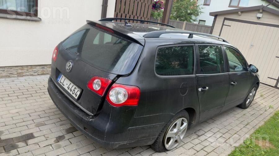 Blue Volkswagen Passat B6 2007 in Riga, with an engine capacity of 1.90 L and mileage of 400 thousand km for 400 €, photo 3 on AUTOMOTO.COM.LV