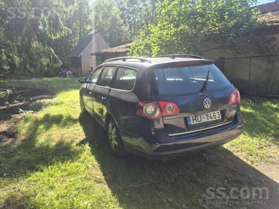 Blue Volkswagen Passat B6 2005 in Riga, with an engine capacity of 2.00 L and mileage of 424 thousand km for 1250 €, photo 4 on AUTOMOTO.COM.LV