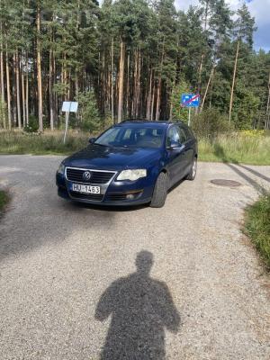 Blue Volkswagen Passat B6 2005 in Riga, with an engine capacity of 2.00 L and mileage of 424 thousand km for 700 €, photo 1 on AUTOMOTO.COM.LV