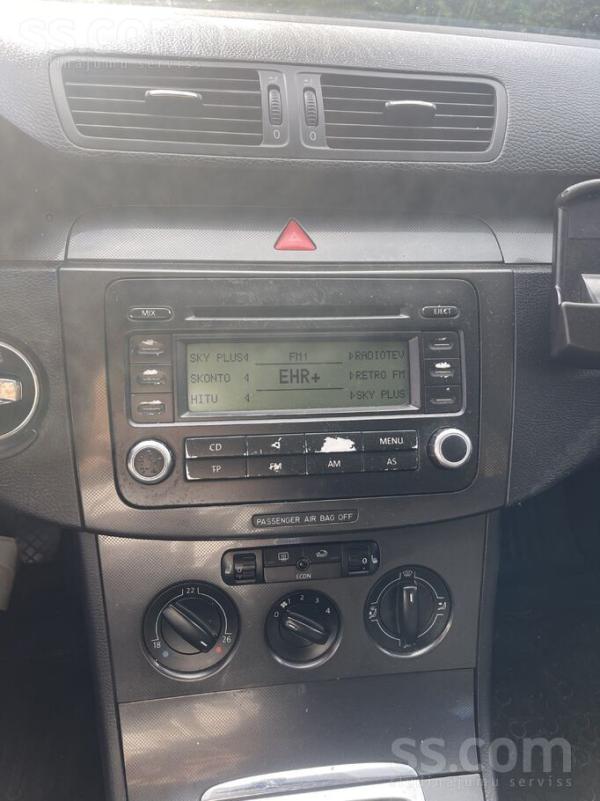 Zils Volkswagen Passat B6 2005 Rīga, ar dzinēja tilpumu 2.00 L un nobraukumu 424 tūkst. km par 700 €, foto 6 vietnē AUTOMOTO.COM.LV