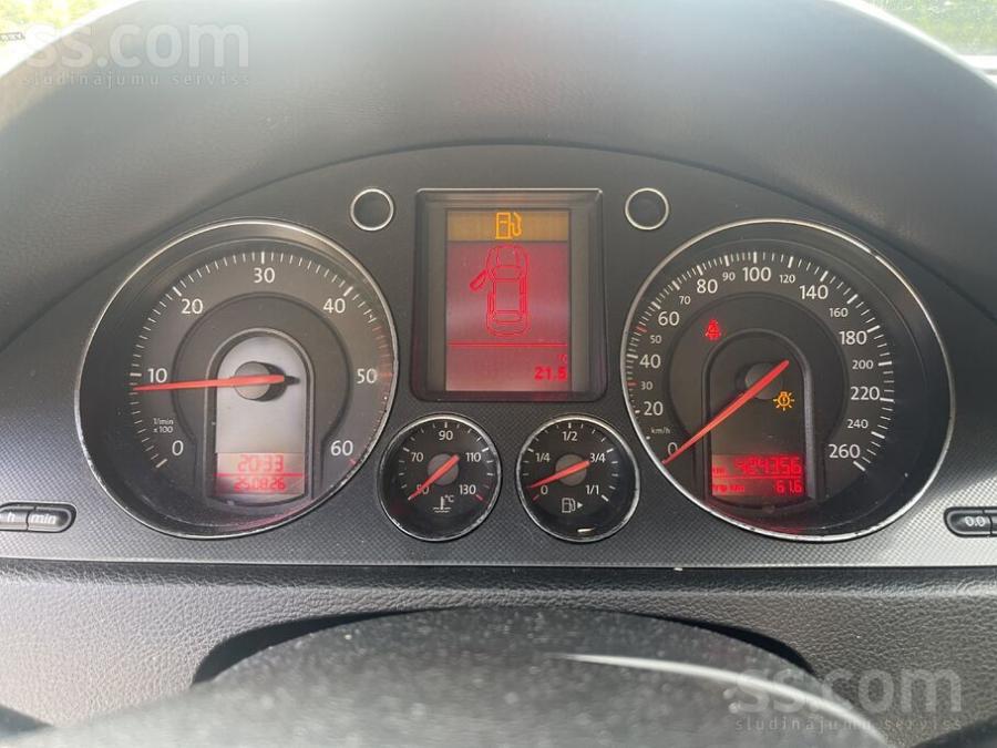 Zils Volkswagen Passat B6 2005 Rīga, ar dzinēja tilpumu 2.00 L un nobraukumu 424 tūkst. km par 700 €, foto 7 vietnē AUTOMOTO.COM.LV