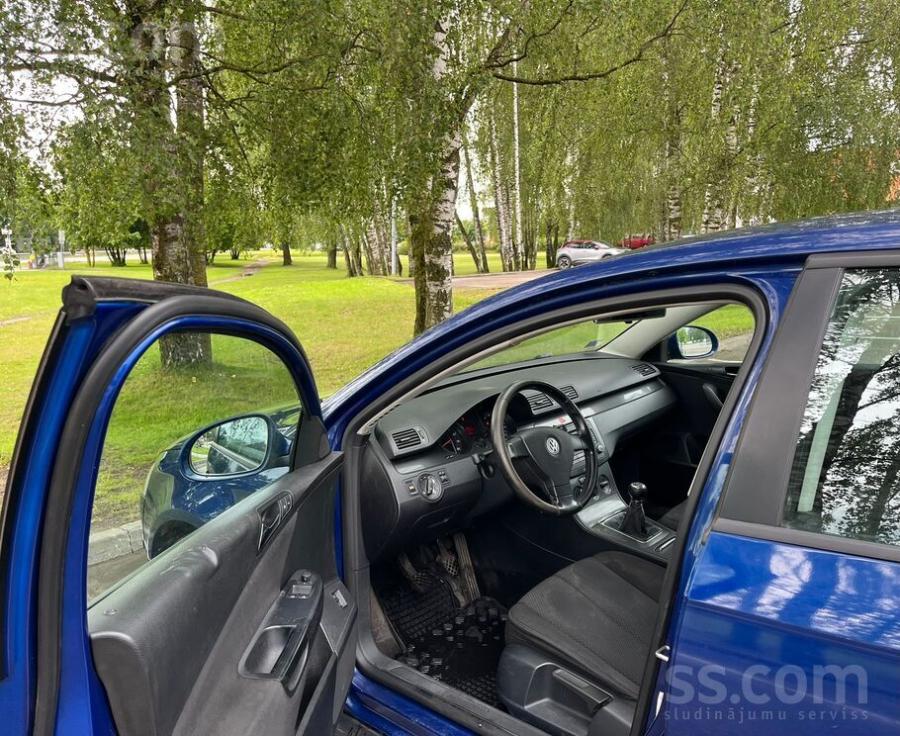 Blue Volkswagen Passat B6 2006 in Riga, with an engine capacity of 2.00 L and mileage of 360 thousand km for 1190 €, photo 6 on AUTOMOTO.COM.LV