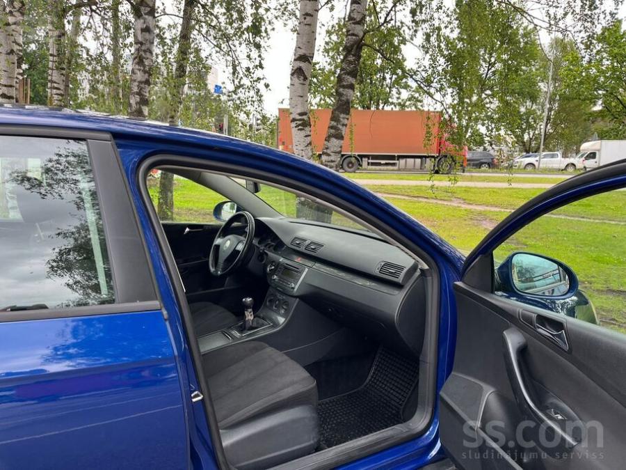 Blue Volkswagen Passat B6 2006 in Riga, with an engine capacity of 2.00 L and mileage of 360 thousand km for 1190 €, photo 8 on AUTOMOTO.COM.LV
