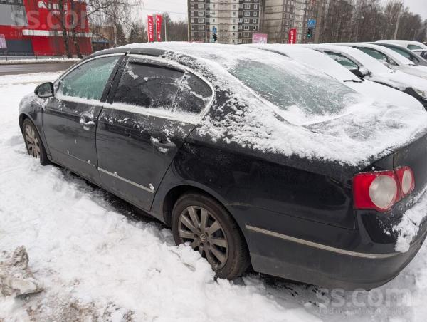 Blue Volkswagen Passat B6 2006 in Riga, with an engine capacity of 2.00 L and mileage of 349 thousand km for 850 €, photo 3 on AUTOMOTO.COM.LV