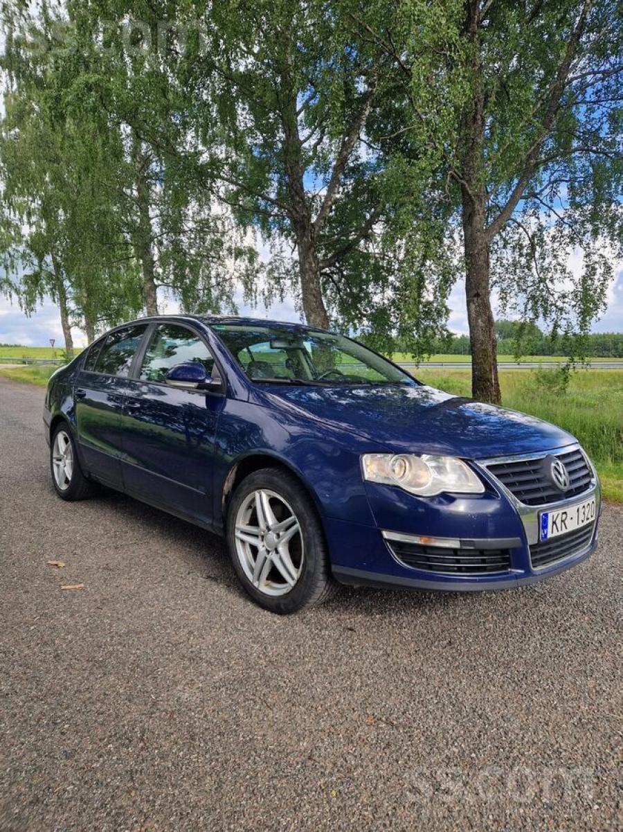 Blue Volkswagen Passat B6 2006 in Limbazi, with an engine capacity of 1.90 L and mileage of 330 thousand km for 1750 €, photo 1 on AUTOMOTO.COM.LV