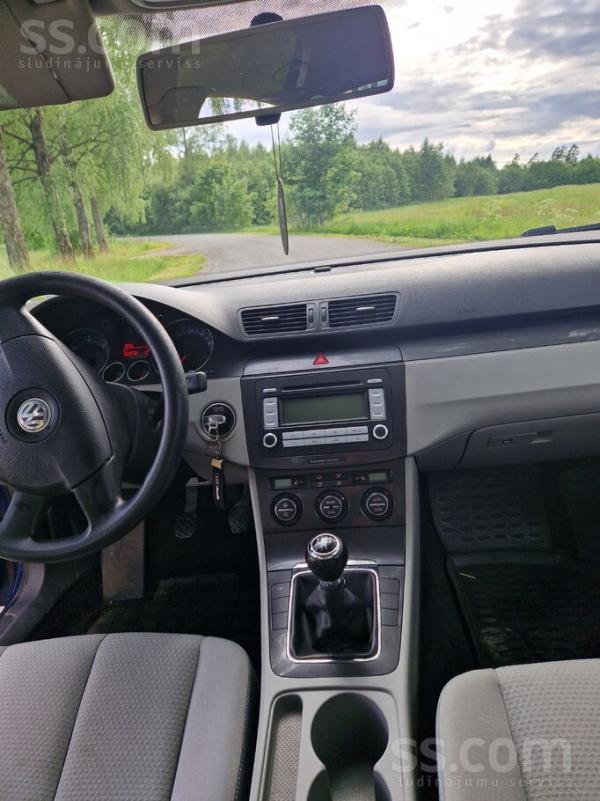 Zils Volkswagen Passat B6 2006 Limbaži, ar dzinēja tilpumu 1.90 L un nobraukumu 330 tūkst. km par 1750 €, foto 7 vietnē AUTOMOTO.COM.LV