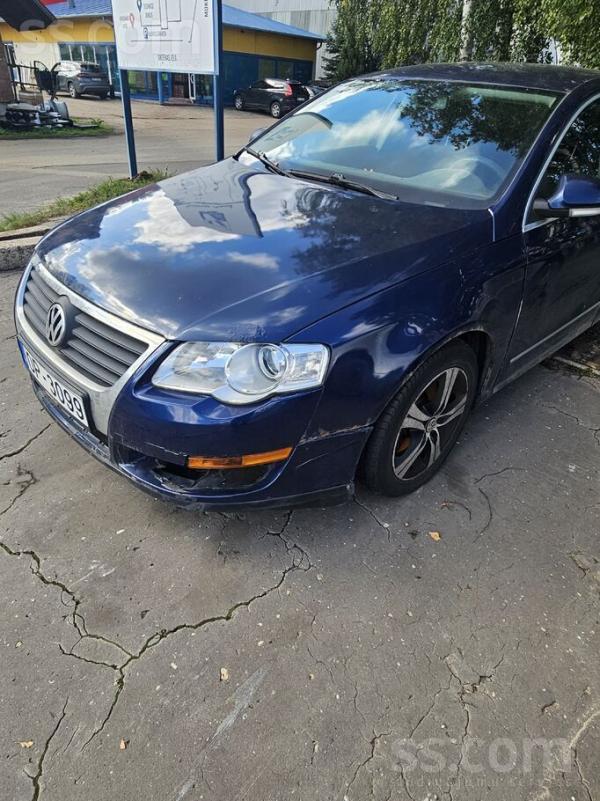 Синий Фольксваген Пассат Б6 2007 в Айзкраукле, объемом двигателя 2.00 л и пробегом 295 тыс. км за 400 €, фото 3 на AUTOMOTO.COM.LV