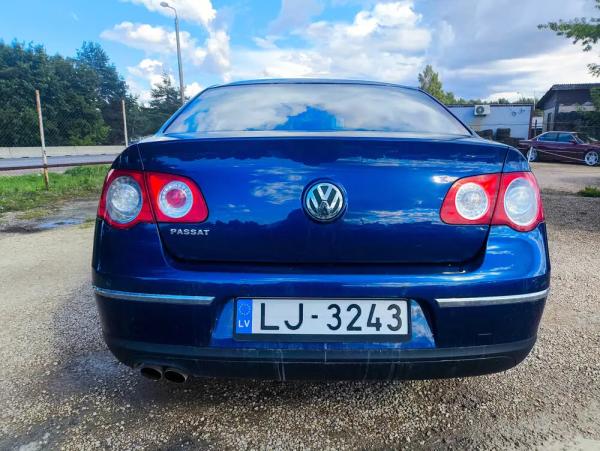 Zils Volkswagen Passat B6 2009 Rīga, ar dzinēja tilpumu 2.00 L un nobraukumu 300 tūkst. km par 1850 €, foto 8 vietnē AUTOMOTO.COM.LV