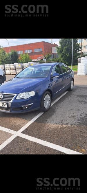 Blue Volkswagen Passat B6 2010 in Riga, with an engine capacity of 1.80 L and mileage of 132 thousand km for 2950 €, photo 2 on AUTOMOTO.COM.LV