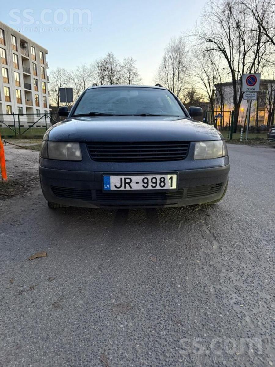 Blue Volkswagen Passat B6 1998 in Riga, with an engine capacity of 1.80 L and mileage of 334 thousand km for 550 €, photo 3 on AUTOMOTO.COM.LV