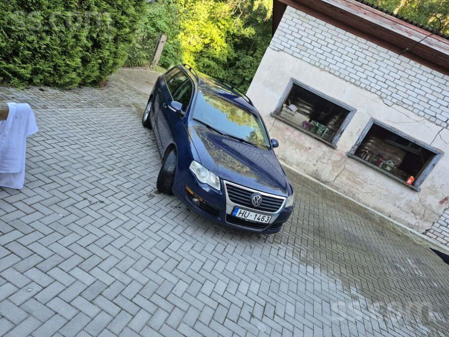 Zils Volkswagen Passat B6 2005 Rīga, ar dzinēja tilpumu 2.00 L un nobraukumu 423 tūkst. km par 1000 €, foto 6 vietnē AUTOMOTO.COM.LV