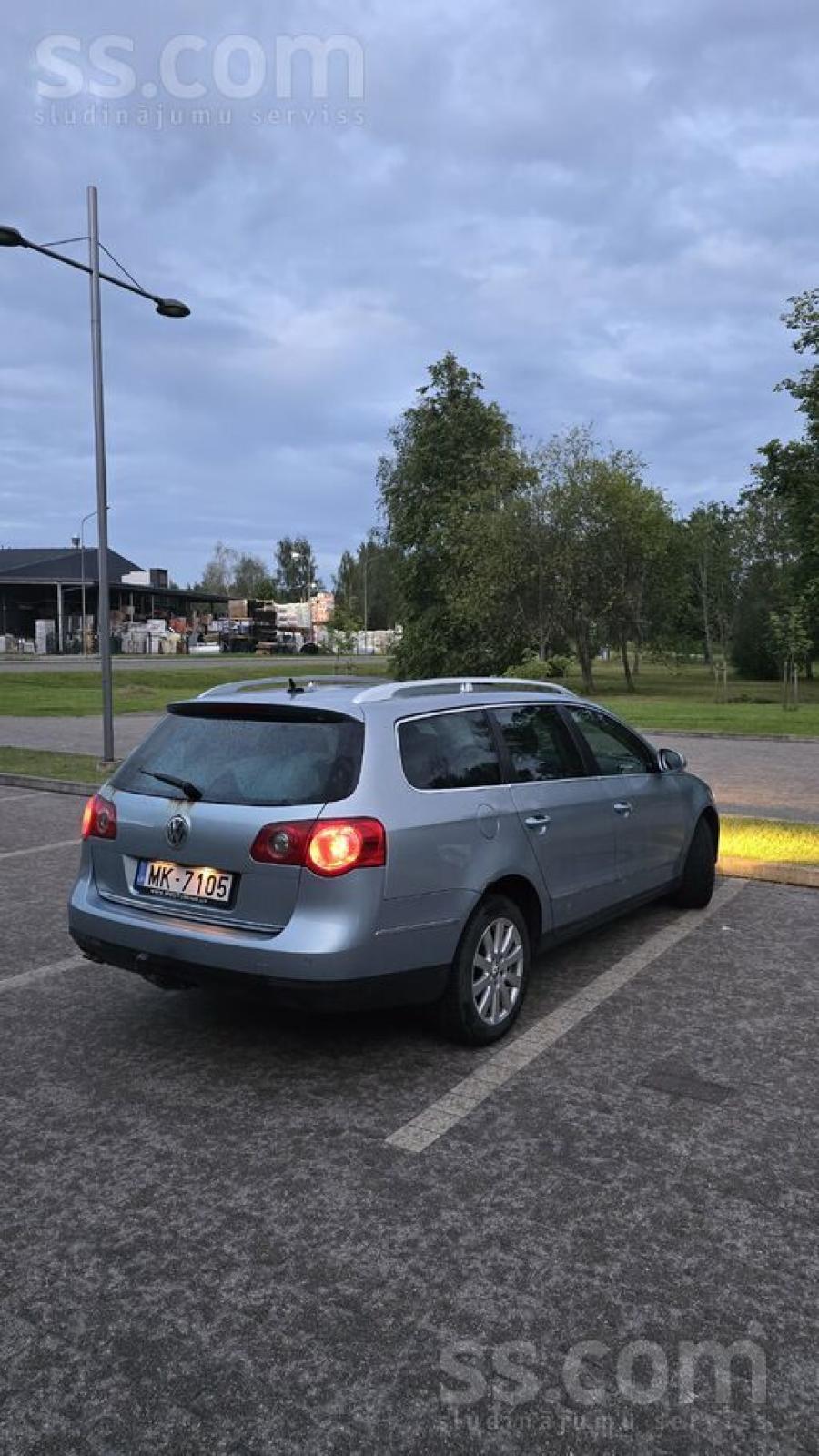 Zils Volkswagen Passat B6 2006 Dobele, ar dzinēja tilpumu 2.00 L un nobraukumu 325 tūkst. km par 1600 €, foto 4 vietnē AUTOMOTO.COM.LV