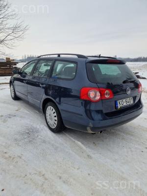 Zils Volkswagen Passat B6 2006 Valmiera, ar dzinēja tilpumu 1.60 L un nobraukumu 357 tūkst. km par 1000 €, foto 4 vietnē AUTOMOTO.COM.LV