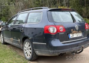 Zils Volkswagen Passat B6 2006 Limbaži, ar dzinēja tilpumu 2.00 L un nobraukumu 375 tūkst. km par 1100 €, foto 3 vietnē AUTOMOTO.COM.LV