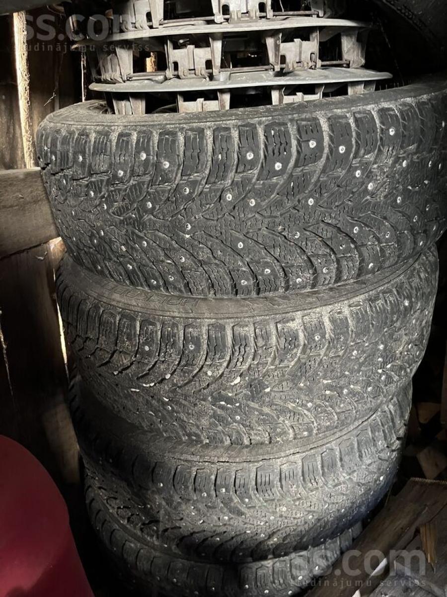 Zils Volkswagen Passat B6 2006 Jēkabpils, ar dzinēja tilpumu 1.60 L un nobraukumu 360 tūkst. km par 1400 €, foto 7 vietnē AUTOMOTO.COM.LV