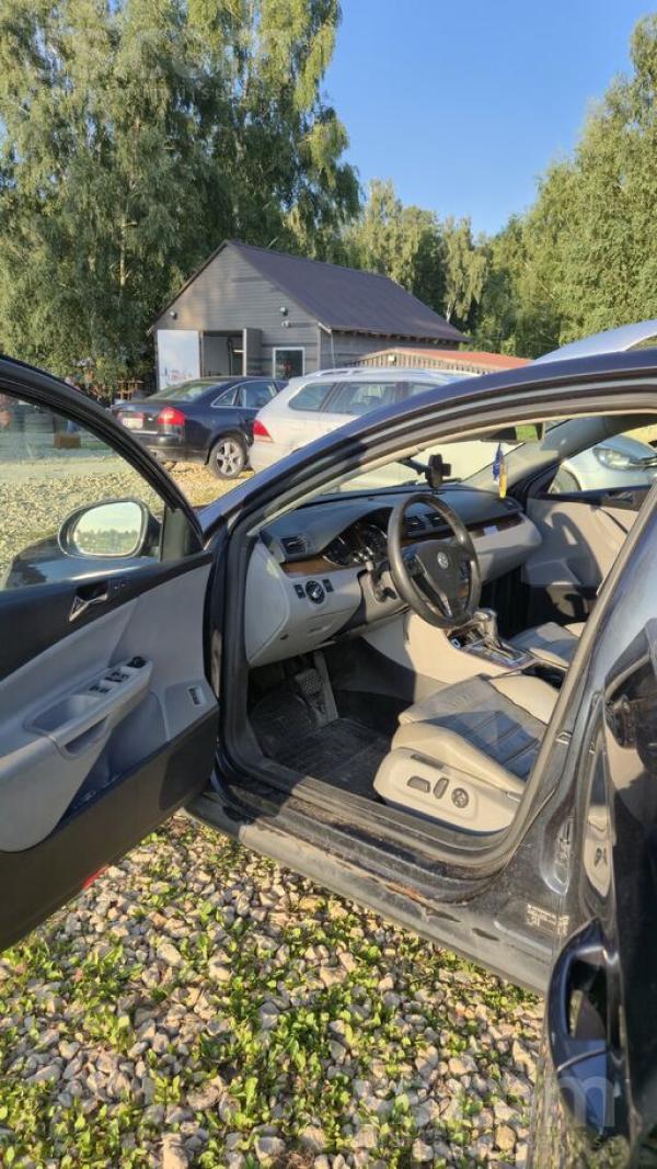 Blue Volkswagen Passat B6 2006 in Riga, with an engine capacity of 2.00 L and mileage of 340 thousand km for 2000 €, photo 8 on AUTOMOTO.COM.LV