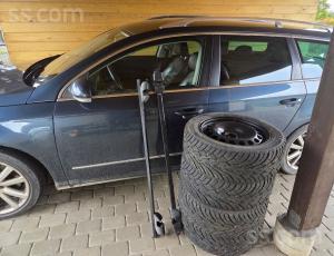 Blue Volkswagen Passat B6 2006 in Riga, with an engine capacity of 2.00 L and mileage of 280 thousand km for 1300 €, photo 6 on AUTOMOTO.COM.LV