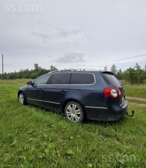 Blue Volkswagen Passat B6 2007 in Jekabpils, with an engine capacity of 2.00 L and mileage of 244 thousand km for 1800 €, photo 3 on AUTOMOTO.COM.LV