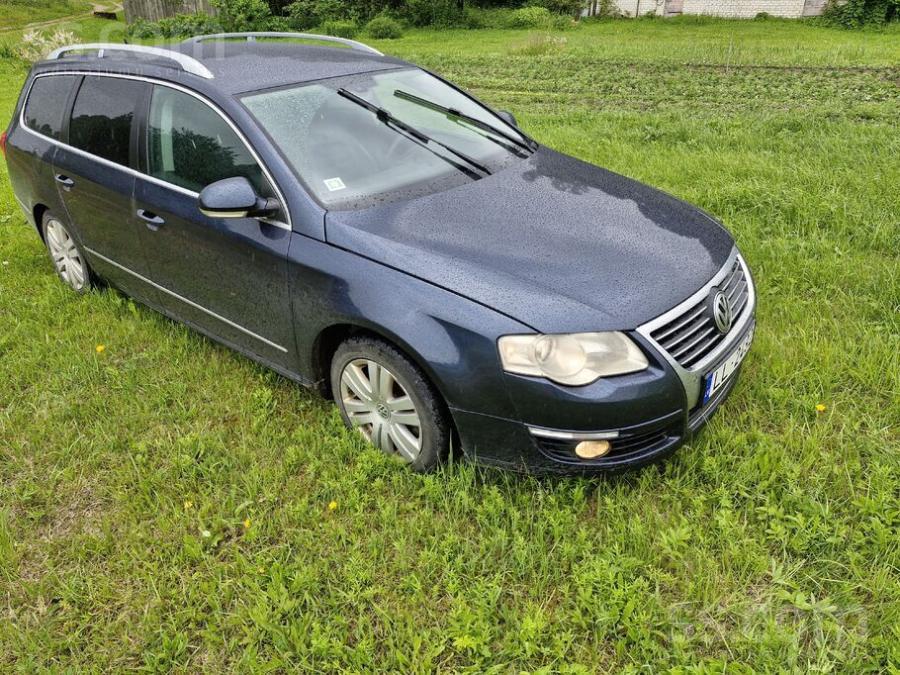 Blue Volkswagen Passat B6 2007 in Jekabpils, with an engine capacity of 2.00 L and mileage of 244 thousand km for 1800 €, photo 9 on AUTOMOTO.COM.LV