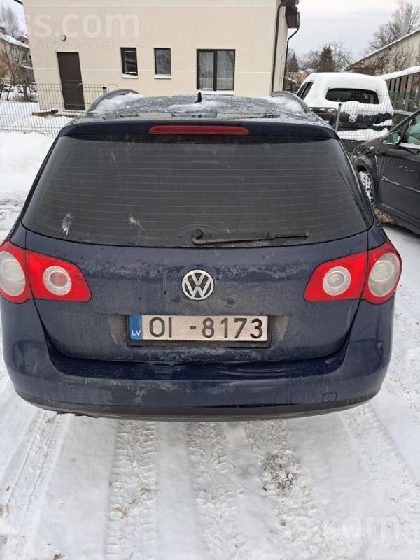 Zils Volkswagen Passat B6 2007 Valmiera, ar dzinēja tilpumu 1.90 L un nobraukumu 303 tūkst. km par 1790 €, foto 3 vietnē AUTOMOTO.COM.LV