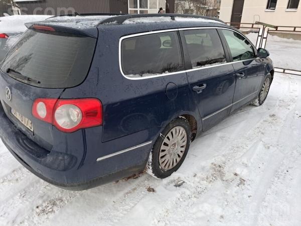 Zils Volkswagen Passat B6 2007 Valmiera, ar dzinēja tilpumu 1.90 L un nobraukumu 303 tūkst. km par 1790 €, foto 4 vietnē AUTOMOTO.COM.LV
