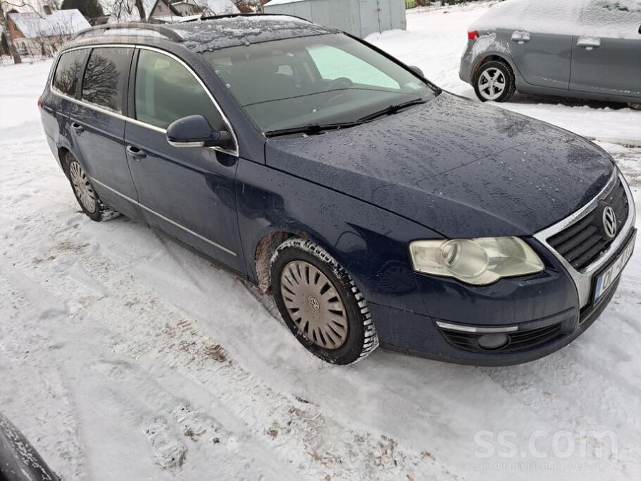 Zils Volkswagen Passat B6 2007 Valmiera, ar dzinēja tilpumu 1.90 L un nobraukumu 303 tūkst. km par 1790 €, foto 5 vietnē AUTOMOTO.COM.LV
