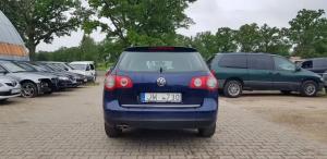 Blue Volkswagen Passat B6 2007 in Valmiera, with an engine capacity of 1.90 L and mileage of 389 thousand km for 2200 €, photo 5 on AUTOMOTO.COM.LV