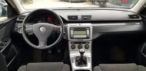 Blue Volkswagen Passat B6 2007 in Valmiera, with an engine capacity of 1.90 L and mileage of 389 thousand km for 2200 €, photo 10 on AUTOMOTO.COM.LV