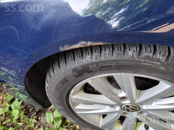 Blue Volkswagen Passat B6 2007 in Riga, with an engine capacity of 2.00 L and mileage of 322 thousand km for 1500 €, photo 7 on AUTOMOTO.COM.LV