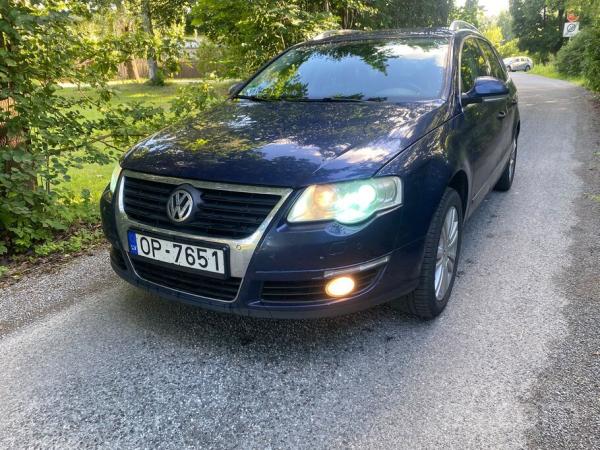 Blue Volkswagen Passat B6 2007 in Riga, with an engine capacity of 2.00 L and mileage of 303 thousand km for 1700 €, photo 1 on AUTOMOTO.COM.LV