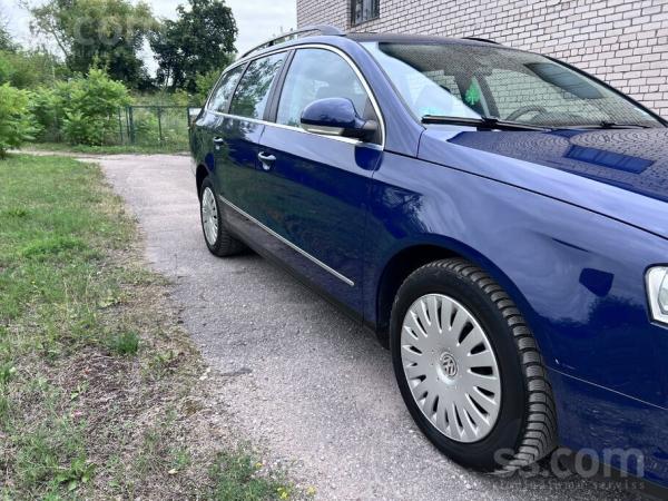 Blue Volkswagen Passat B6 2007 in Daugavpils, with an engine capacity of 1.90 L and mileage of 253 thousand km for 2499 €, photo 9 on AUTOMOTO.COM.LV