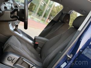 Blue Volkswagen Passat B6 2007 in Riga, with an engine capacity of 2.00 L and mileage of 321 thousand km for 1890 €, photo 9 on AUTOMOTO.COM.LV