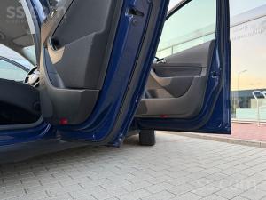 Blue Volkswagen Passat B6 2007 in Riga, with an engine capacity of 2.00 L and mileage of 321 thousand km for 1890 €, photo 15 on AUTOMOTO.COM.LV