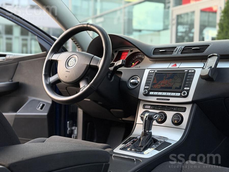 Blue Volkswagen Passat B6 2007 in Riga, with an engine capacity of 2.00 L and mileage of 321 thousand km for 1890 €, photo 16 on AUTOMOTO.COM.LV