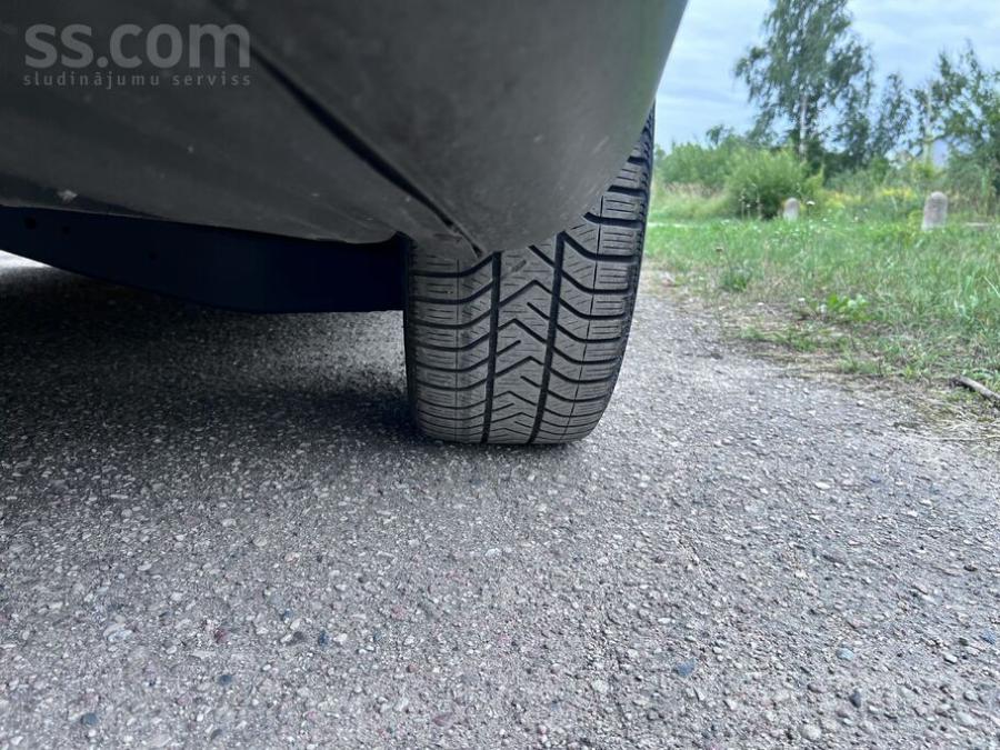 Zils Volkswagen Passat B6 2007 Daugavpils, ar dzinēja tilpumu 1.90 L un nobraukumu 253 tūkst. km par 2299 €, foto 24 vietnē AUTOMOTO.COM.LV