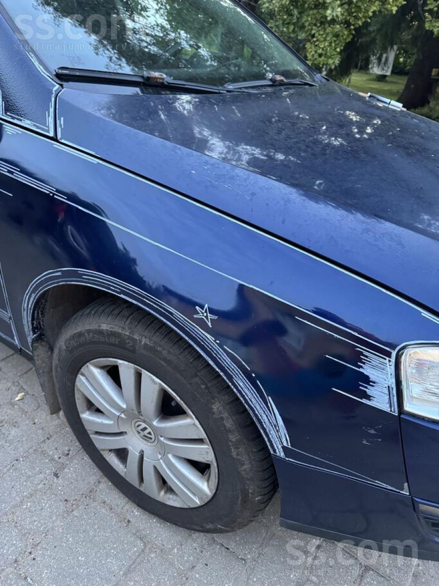 Zils Volkswagen Passat B6 2007 Cēsis, ar dzinēja tilpumu 2.00 L un nobraukumu 527 tūkst. km par 1850 €, foto 19 vietnē AUTOMOTO.COM.LV