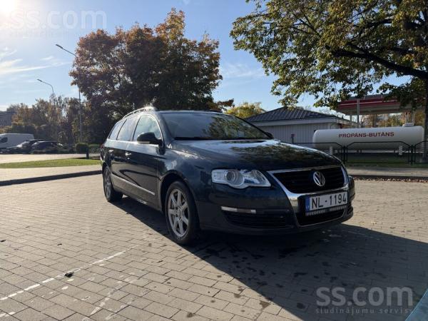 Zils Volkswagen Passat B6 2007 Rēzekne, ar dzinēja tilpumu 2.00 L un nobraukumu 329 tūkst. km par 2500 €, foto 1 vietnē AUTOMOTO.COM.LV