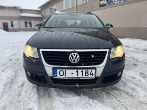 Blue Volkswagen Passat B6 2008 in Rezekne, with an engine capacity of 1.90 L and mileage of 285 thousand km for 3450 €, photo  on AUTOMOTO.COM.LV
