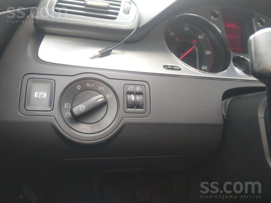Zils Volkswagen Passat B6 2008 Liepāja, ar dzinēja tilpumu 2.00 L un nobraukumu 333 tūkst. km par 1800 €, foto 15 vietnē AUTOMOTO.COM.LV